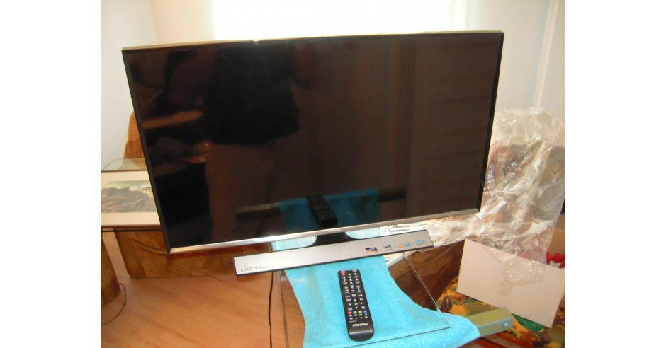 Televizor DEFECT DISPLAY SPART, Samsung LT32E310EW, pt. piese, lipsa ...