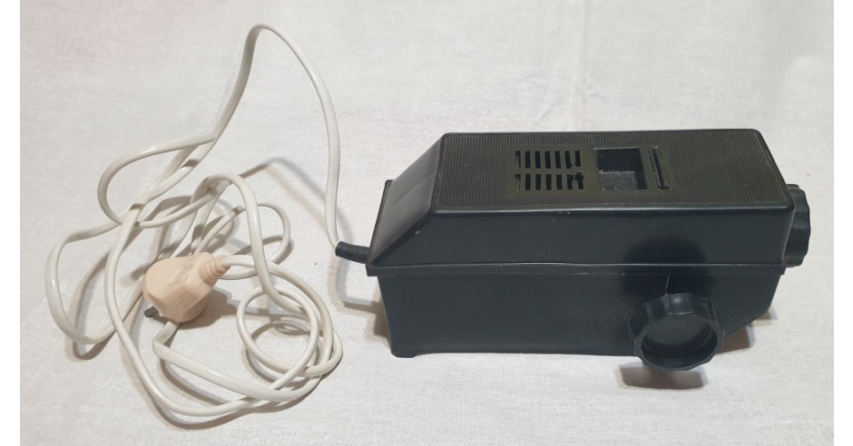 Proiector diafilme functional - produs romanesc anii 1970 - 1980 ...