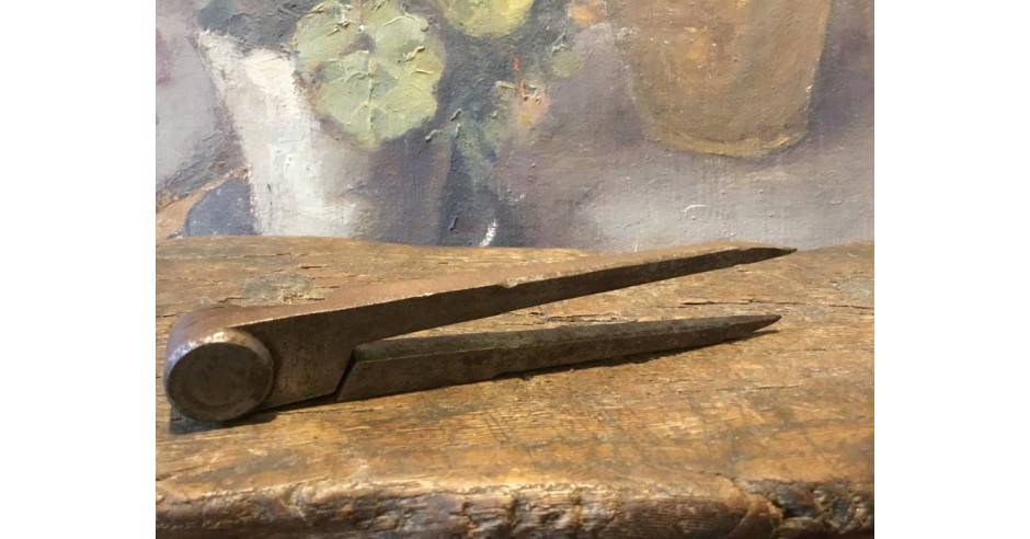 Scule / Unelte vechi - compas din metal model interesant pemtru diverse ...