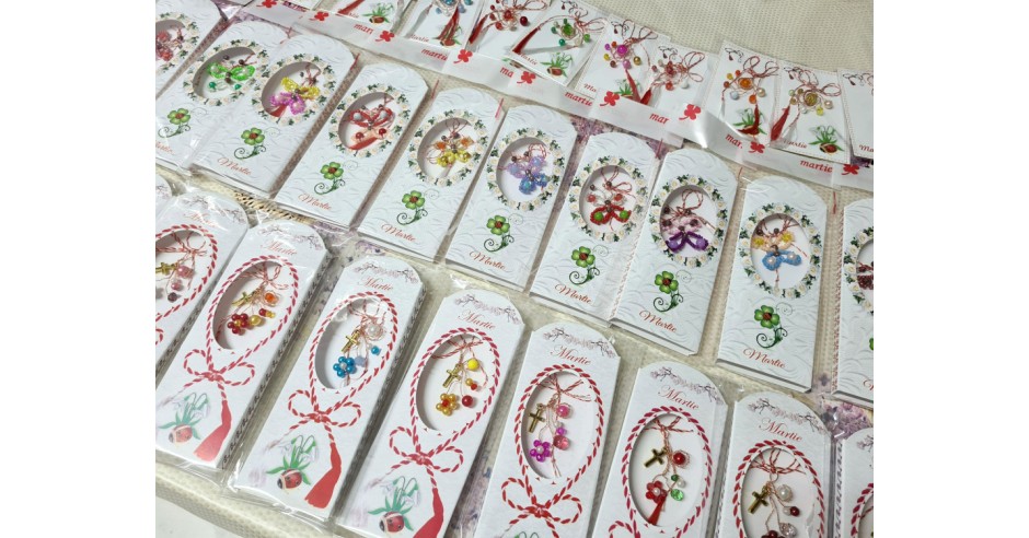 Martisoare frumoase, multe modele, margele , unicat | arhiva Okazii.ro