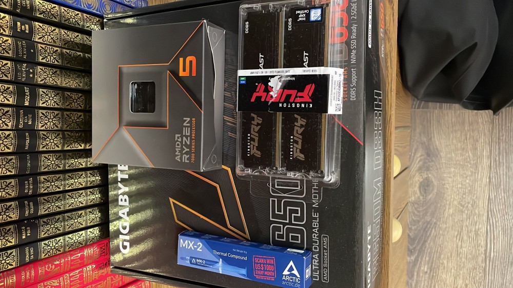 Placa De Baza Socket Am5 Procesor Ryzen 5 7600x Memorii Ram Ddr5