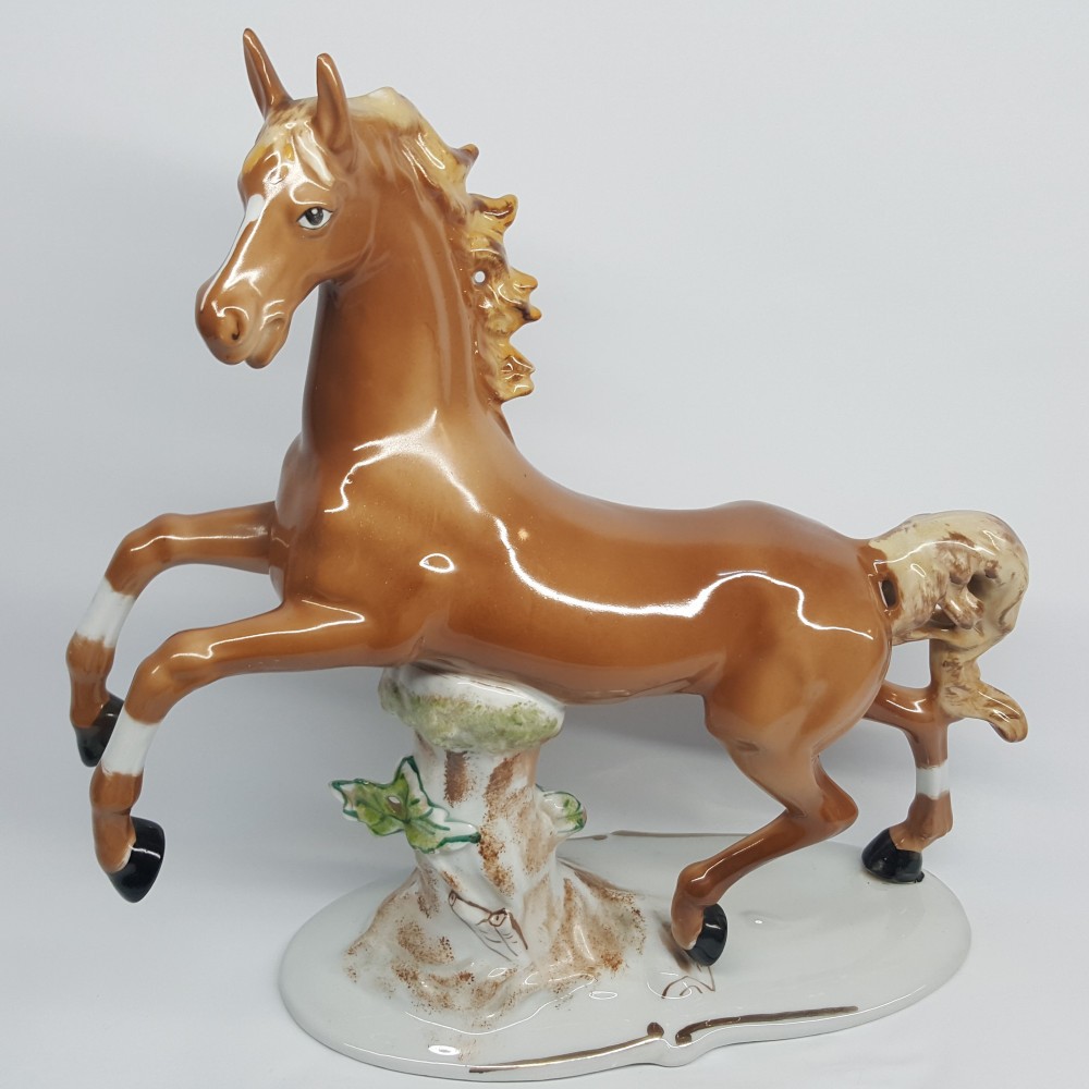 Cal - bibelou mare portelan romanesc vechi, vintage | Okazii.ro