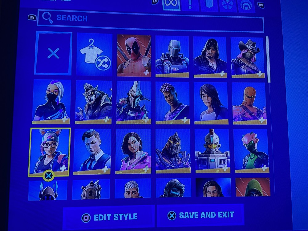 Vand cont fortnite cu 73 skin-uri | arhiva Okazii.ro