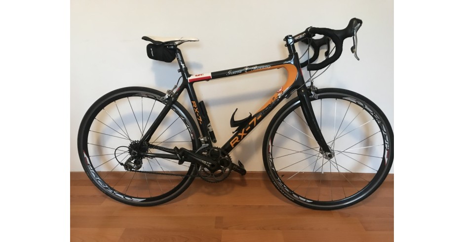 Cursiera full carbon | arhiva Okazii.ro