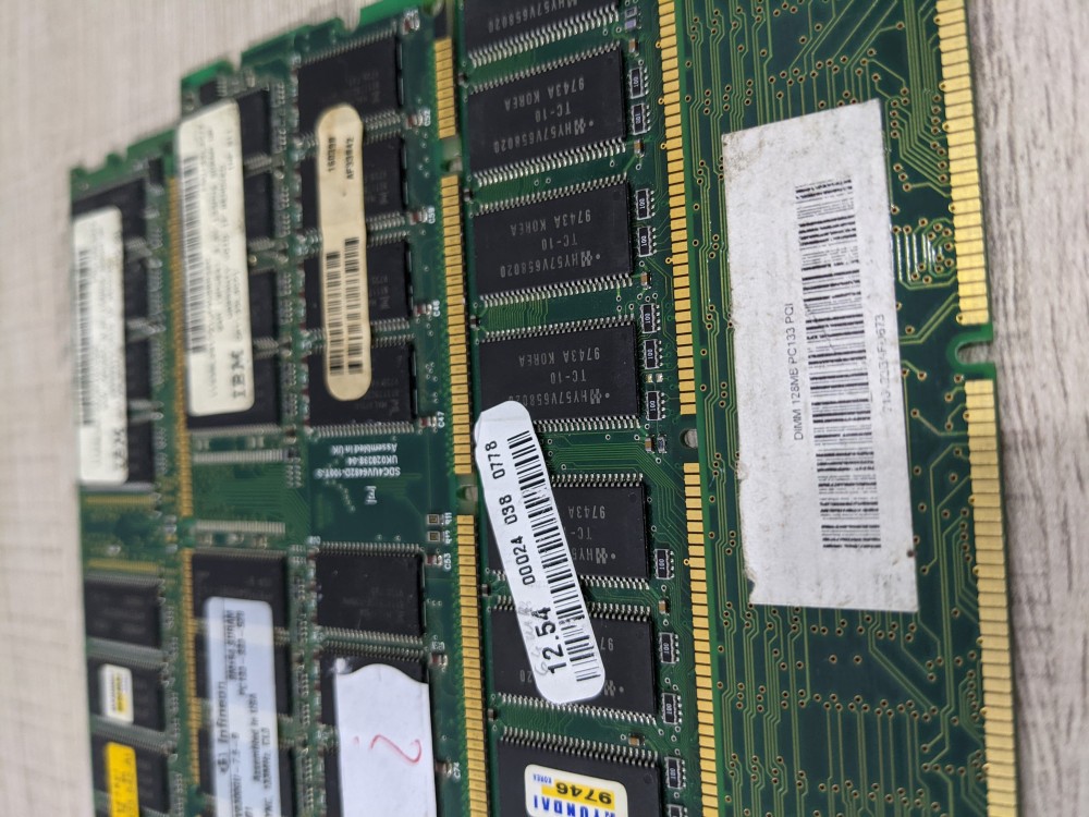 Memorie calculator SDRAM pc100 pc133 128mb 64mb | arhiva Okazii.ro