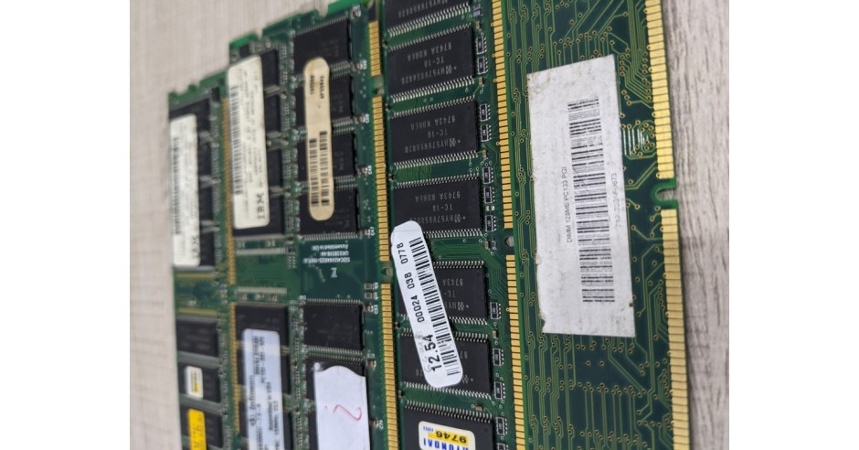 Memorie calculator SDRAM pc100 pc133 128mb 64mb | arhiva Okazii.ro