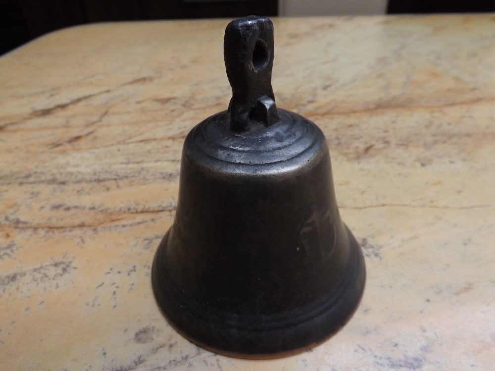 Clopotel foarte vechi,turnat din alama si argint.Reducere., Clopote ...