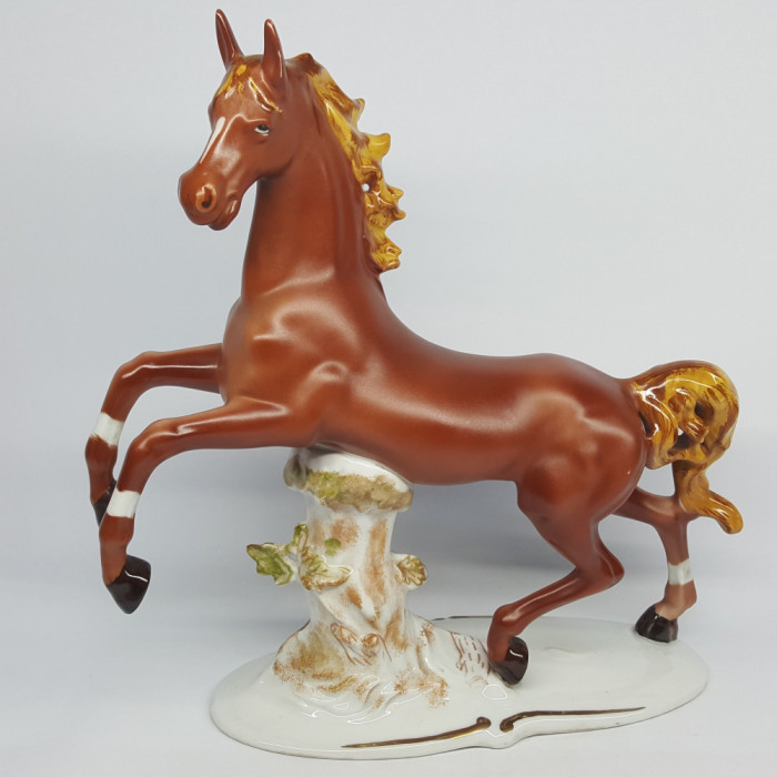 Cal - bibelou mare portelan romanesc vechi, vintage | Okazii.ro