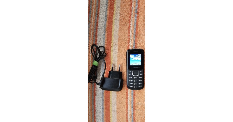 TELEFON SAMSUNG GT-E1100 + INCARCATOR , FUNCTIONEAZA ESTE PROBAT CU ...