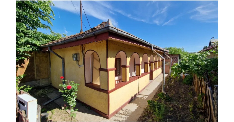 Casa 4 Camere Curte Mare Garaj | arhiva Okazii.ro