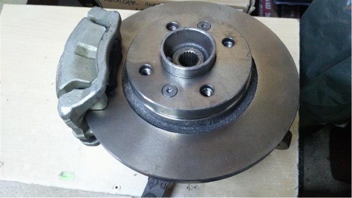 Ansamblu fuzeta+disc+etrier Dacia Logan I, Sandero I stanga 38587 ...