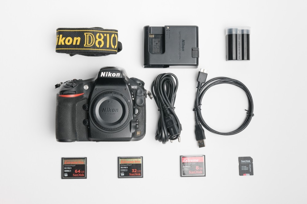 Nikon D810 Body + 3 x CF Cards + 1 x SD 32 GB | arhiva Okazii.ro