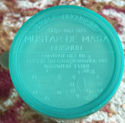 ,,MUSTAR DE MASA OBISNUIT"BORCAN(PAHAR)cu MARCAJ ,,STAS"1975 din STICLA ...