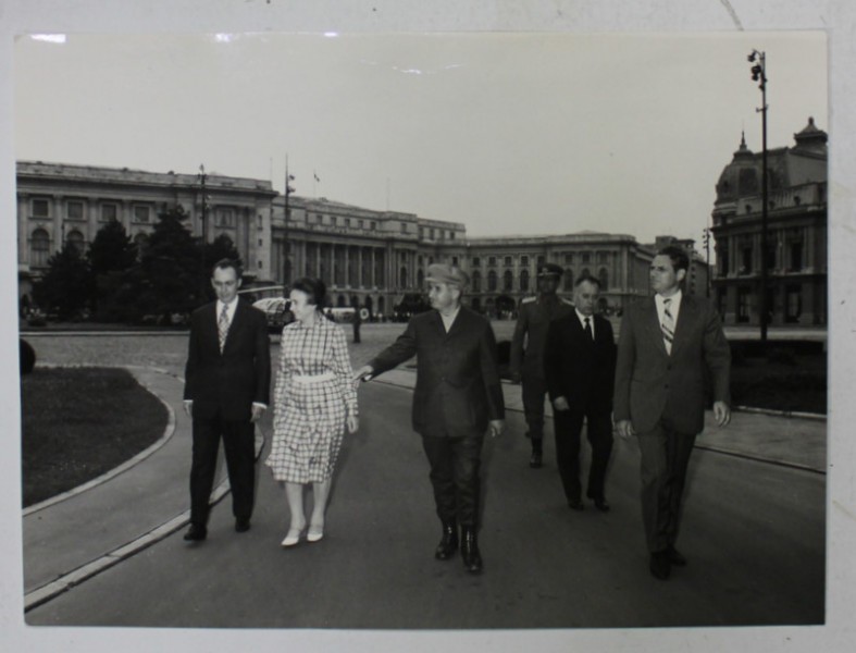 NICOLAE CEAUSESCU , ELENA CEAUSESCU , MANEA MANESCU , DUPA O VIZITA ...