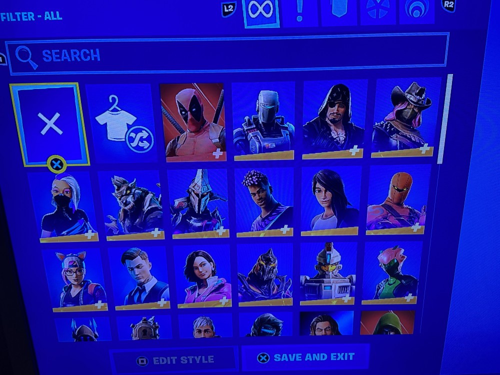 Vand cont fortnite cu 73 skin-uri | arhiva Okazii.ro