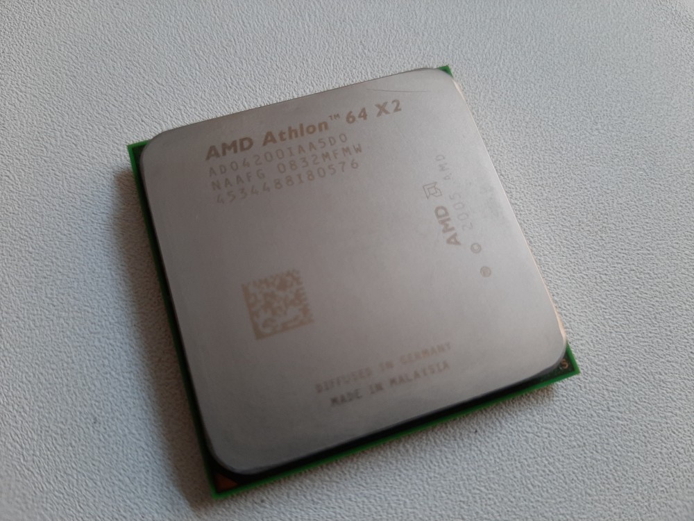 Procesor socket AM2 AMD Athlon 64 X2 4200+ 2.2Ghz Brisbane 1Mb cache | arhiva Okazii.ro