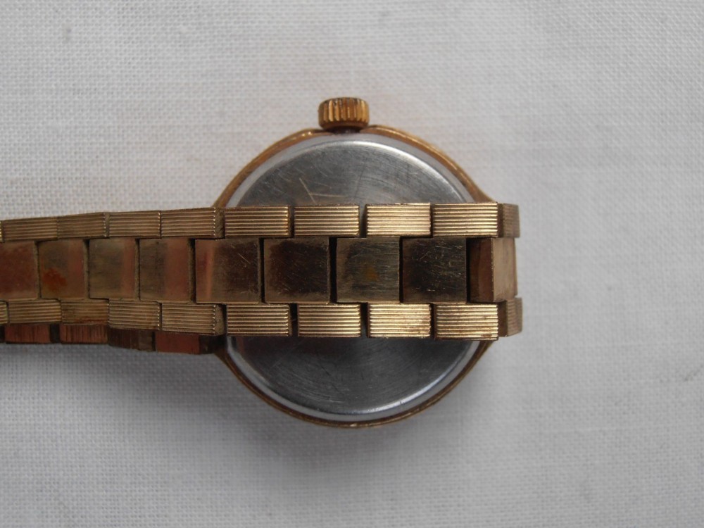 Ceas rusesc mecanic dama Chaika+bratara | arhiva Okazii.ro