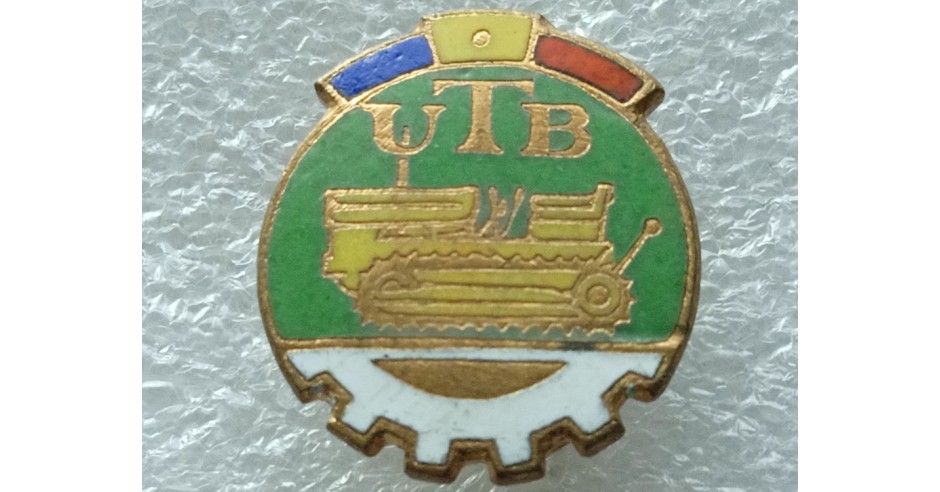 INSIGNA UZINA TRACTOARE BRASOV-UTB | arhiva Okazii.ro
