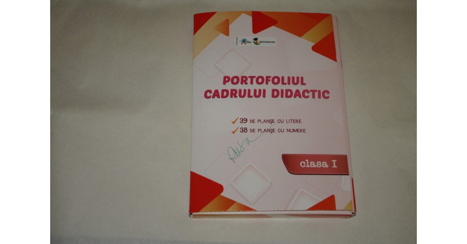 Portofoliul cadrului didactic - Clasa I - 39 planse cu litere 38 cu ...