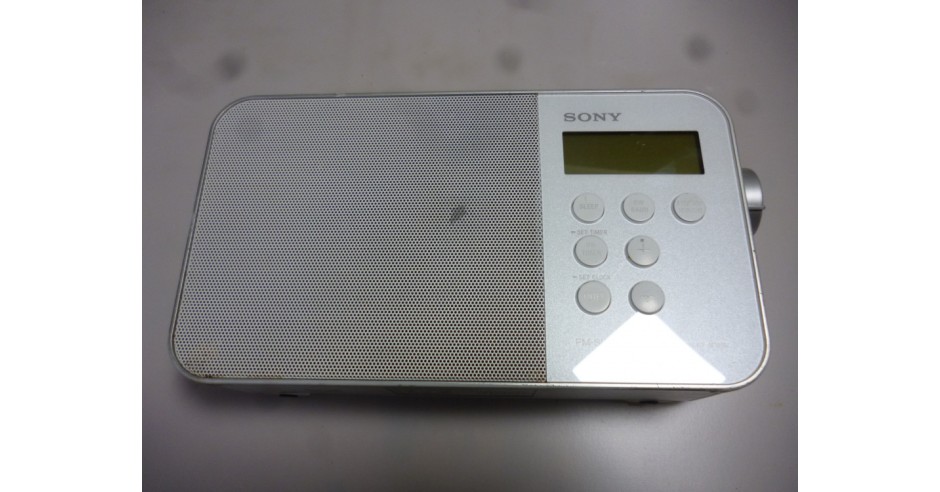 radio portabil Sony ICF-M780 | arhiva Okazii.ro