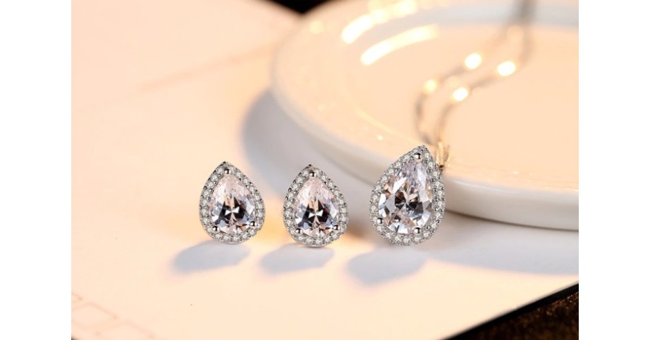 Set cercei si colier din argint in forma de picatura de apa Set354A ...