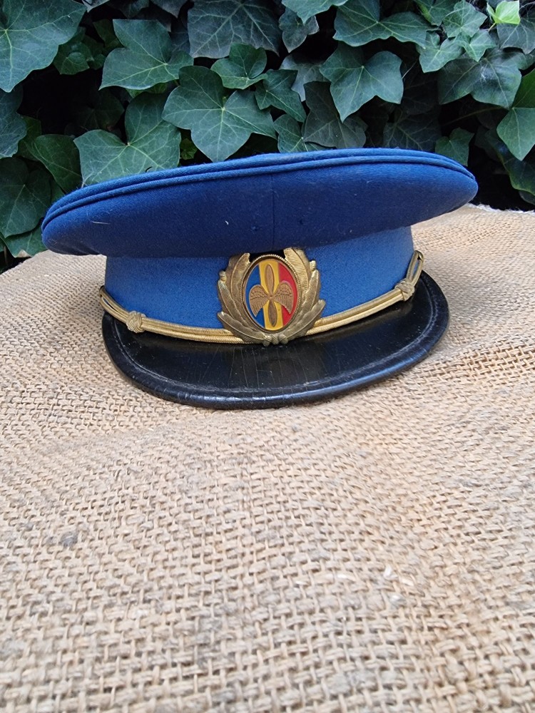 Cascheta, chipiu romanesc de ofiter de aviatie din anii 90 | arhiva ...