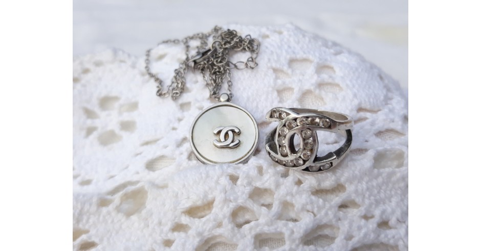 argint COCO CHANEL set INEL, MEDALION si LANT brand de LUX FRANTA ...