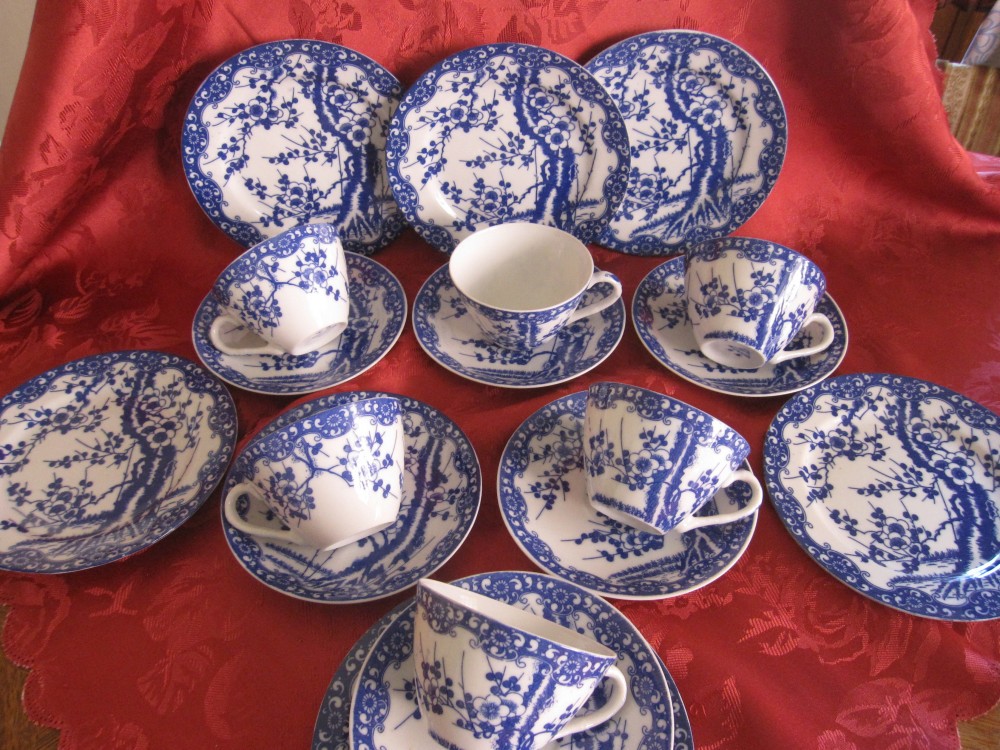 SET PORTELAN JAPONEZ CU COBALT CESTI FARFURIOARE SI FARFURII TORT 18 ...