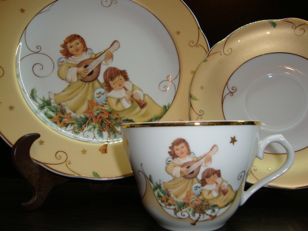 SET / SERVICIU MIC DEJUN DIN PORTELAN GOEBEL CANA SI FARFURII | arhiva ...