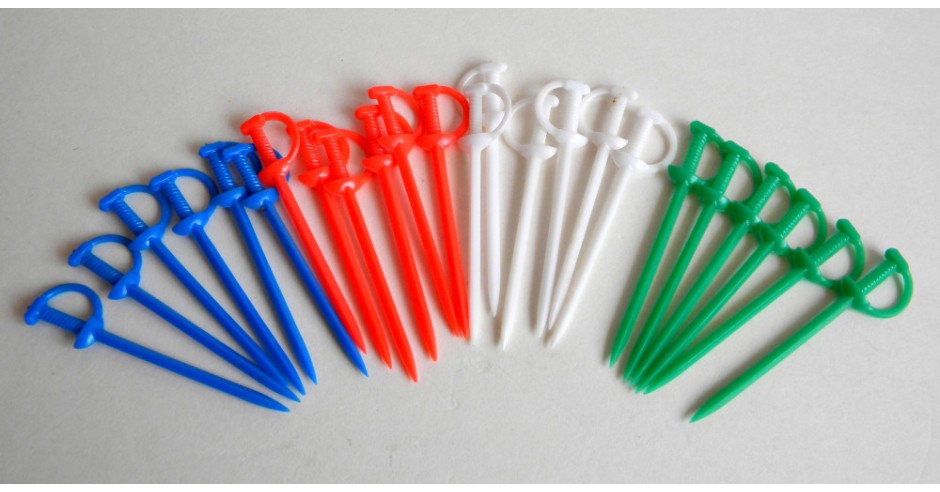 Set 24 scobitori din plastic pentru aperitiv in forma de sabie ...