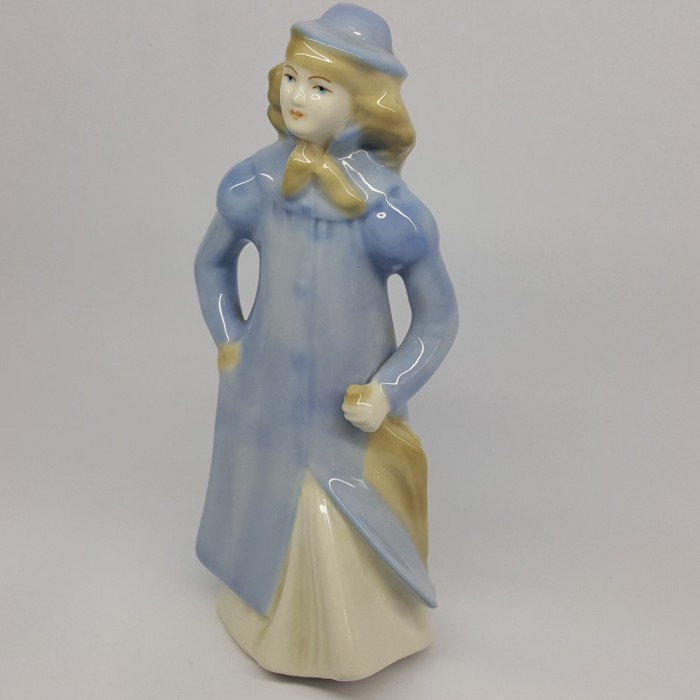 Bibelou portelan romanesc vechi, vintage - Fata cu umbrela | Okazii.ro