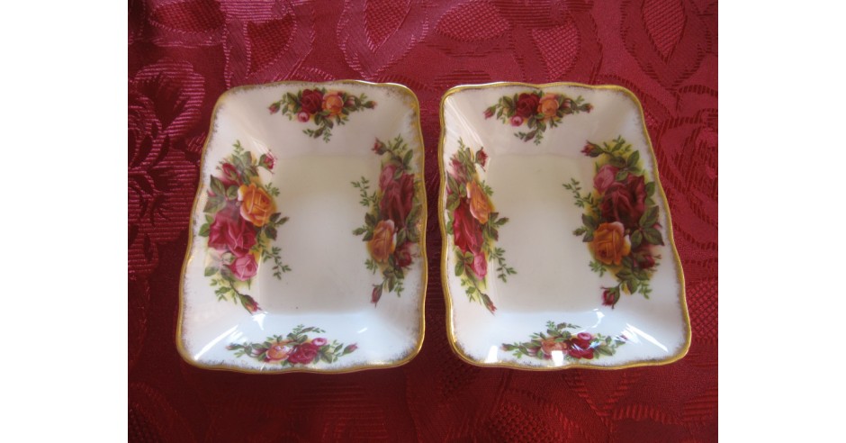 BOLURI PORTELAN ENGLEZESC ROYAL ALBERT BONE CHINA OLD COUNTRY ROSES ...