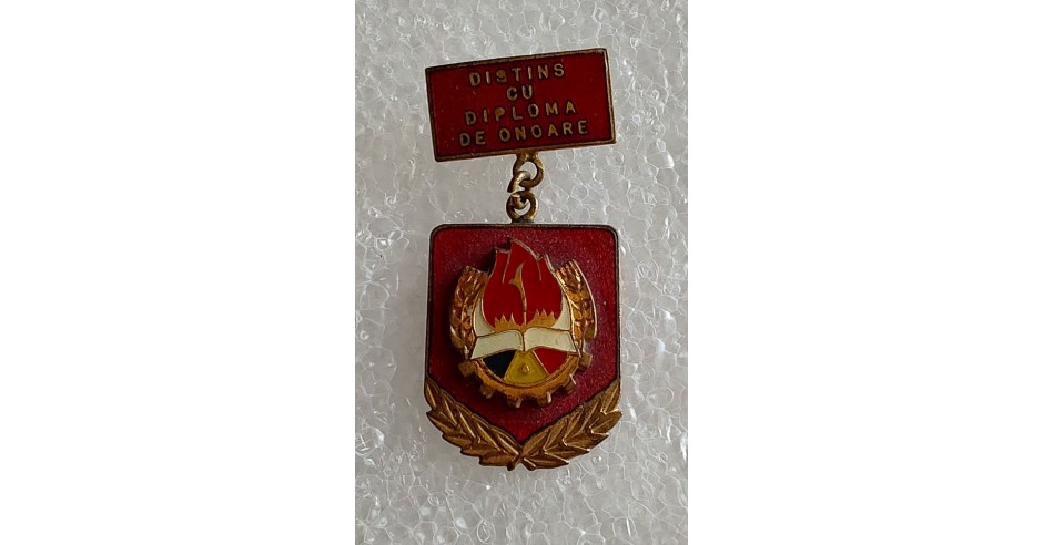 Insigna - medalie pionieri - Distins cu diploma de onoare - trei zale ...