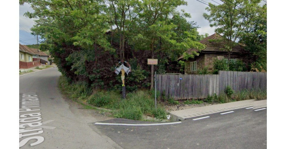 Vand casa la tara loc Sarmasu | arhiva Okazii.ro