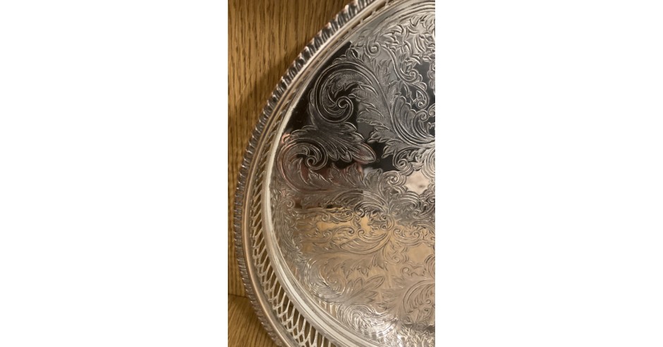 Tava vintage placata cu argint cu gravura baroc | arhiva Okazii.ro