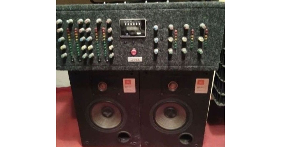 Statie cu mixer incorporat - 4x250W RMS + accesorii si boxe JBL ...