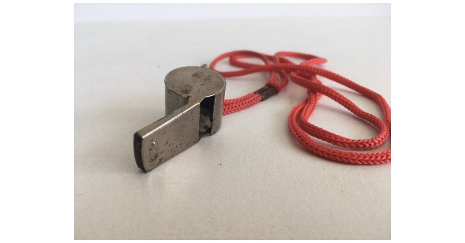 Fluier vechi anii '70-'80, 4 cm | Okazii.ro