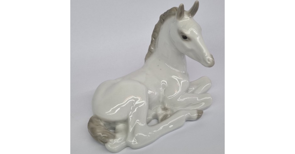 Bibelou cal alb portelan rusesc Lomonosov vechi, vintage - USSR | Okazii.ro