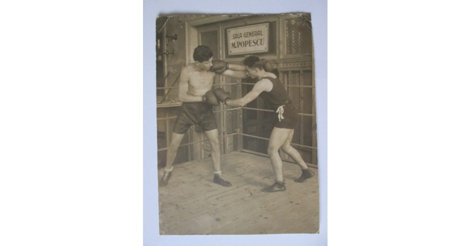 Rara! Foto cu autograf 150 x 110 mm boxeri romani in sala de ...