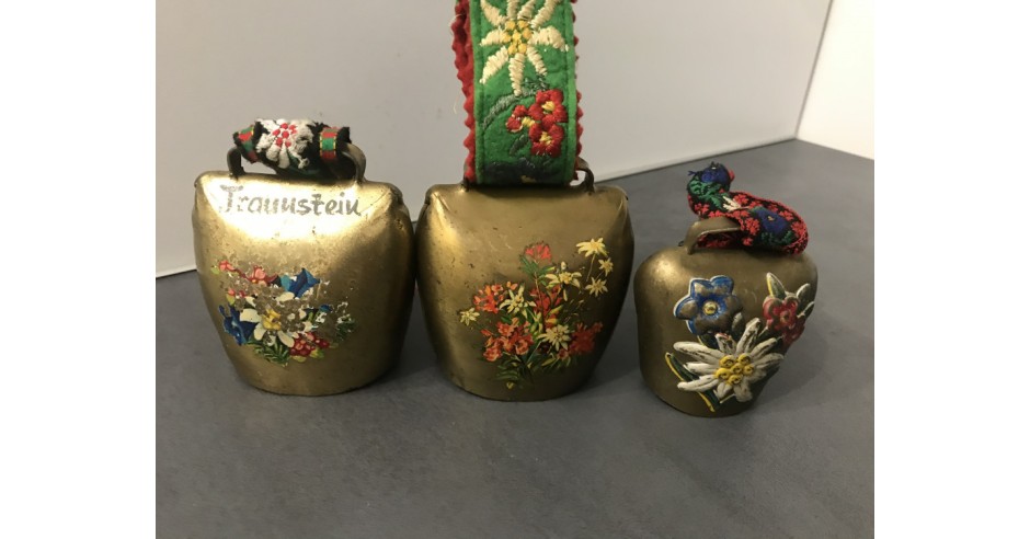 Superb lot de 3 clopote/talangi din alama aurita,nem?e?ti,vechi,pictate ...