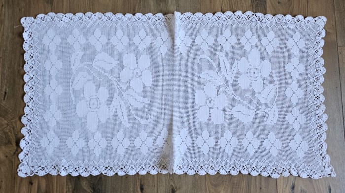 CENTRU DE MASA VINTAGE, LUCRAT LA IGLITA MANUAL CU FIR DE BUMBAC ...