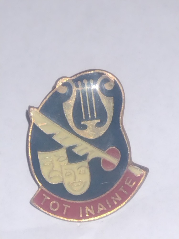 INSIGNA Tot inainte | arhiva Okazii.ro