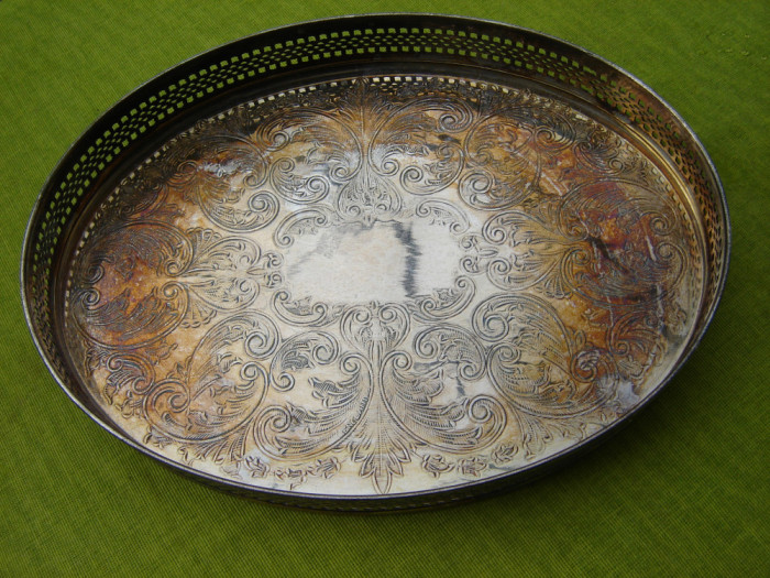 Frumoasa tava argintata, Made in England | Okazii.ro