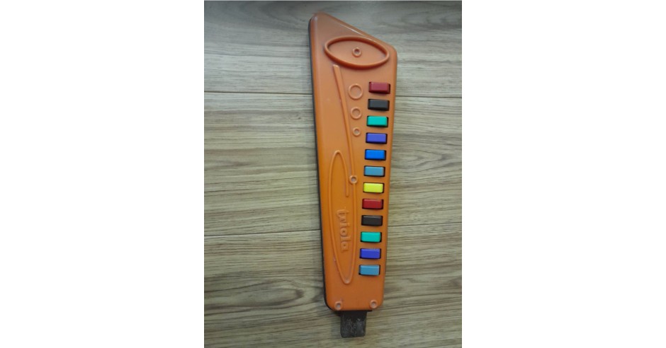 Jucărie muzicala veche, comunism TRIOLA instrument vintage epoca de aur ...