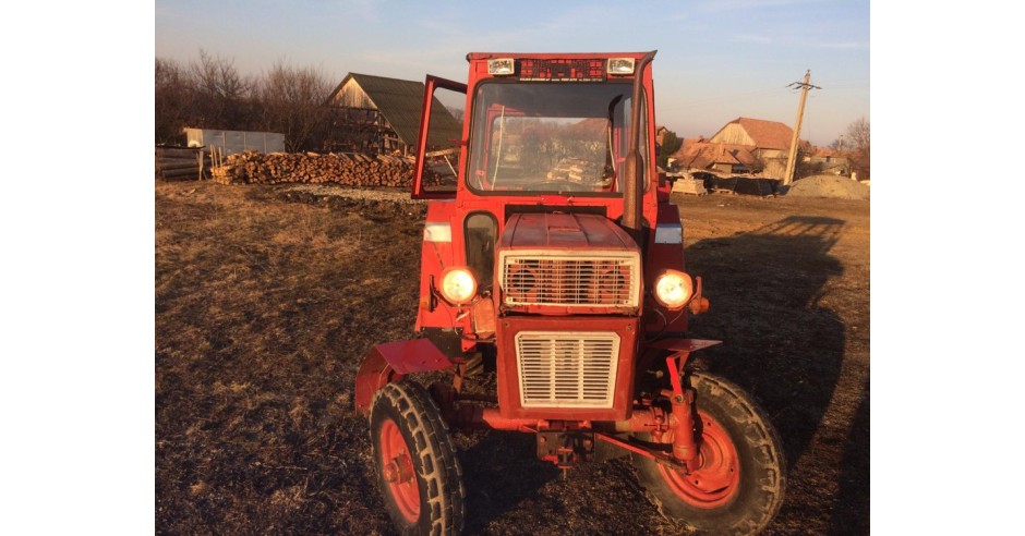 Vand tractor UTB 550 | arhiva Okazii.ro