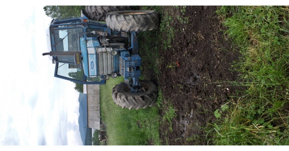 Tractor ford new holland 8230 | arhiva Okazii.ro