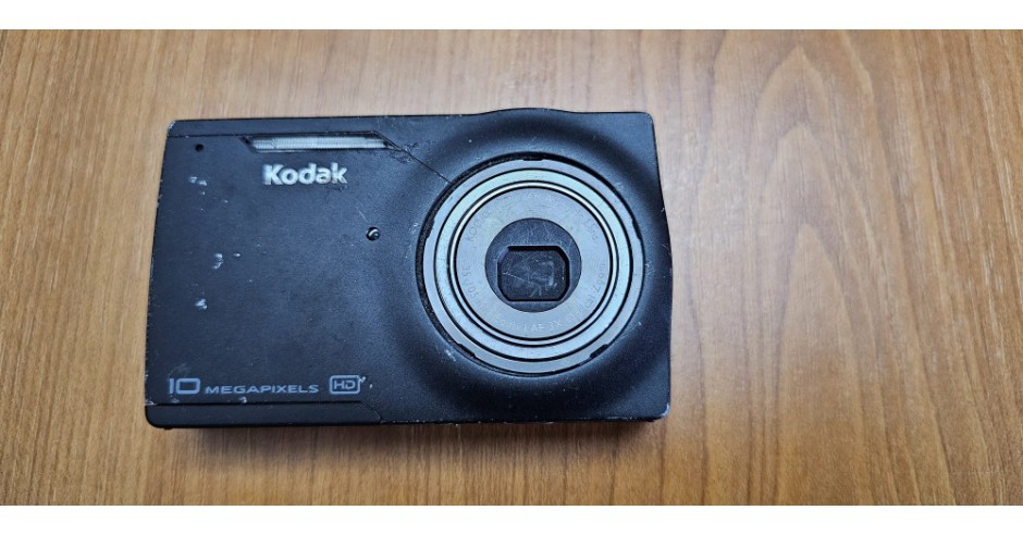 Aparat Foto Digital Kodak M1093 IS - Defect! (Se aprinde, apoi se ...