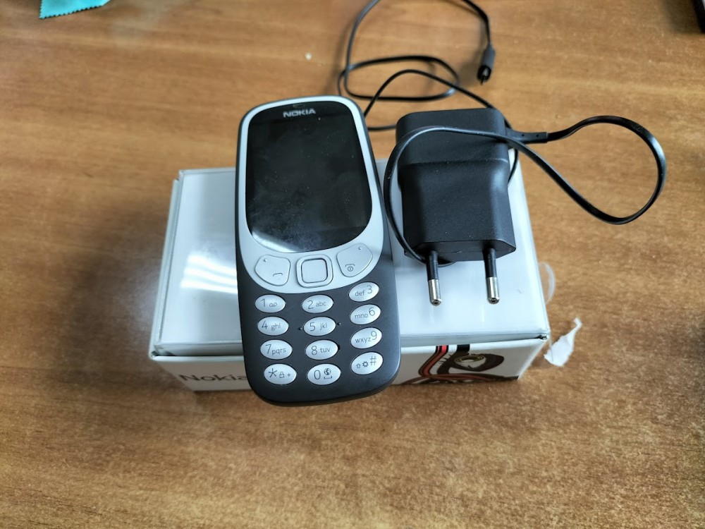 Nokia 3310 (2017 nou cu cutie si incarcator | arhiva Okazii.ro