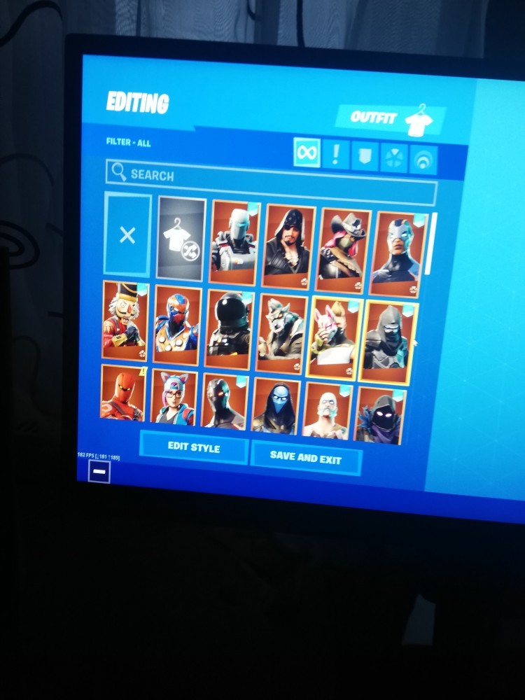 Vand cont de fortnite og 74skins | arhiva Okazii.ro