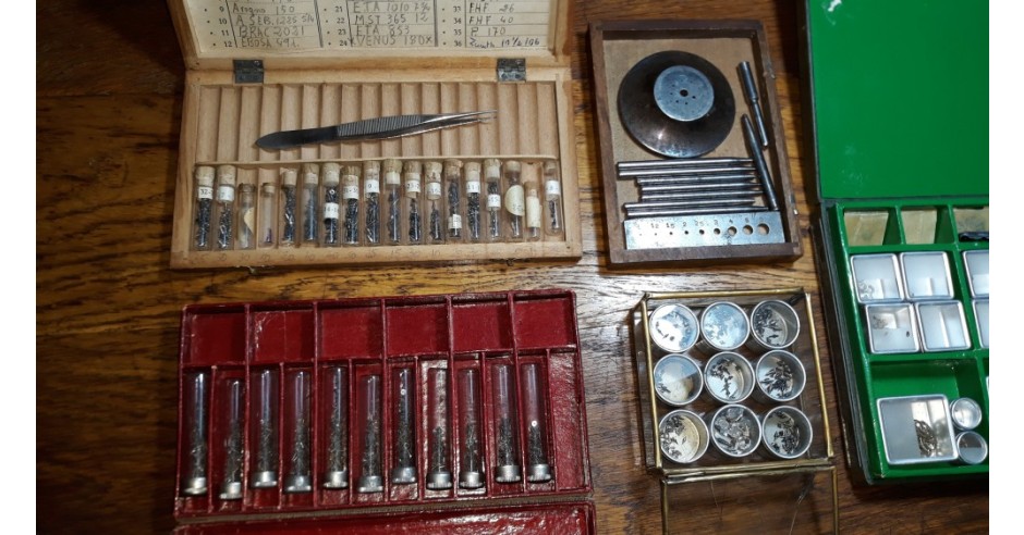 PIESE DE SCHIMB PENTRU CEASURI DE COLECTIE - VINTAGE - PENTRU ...